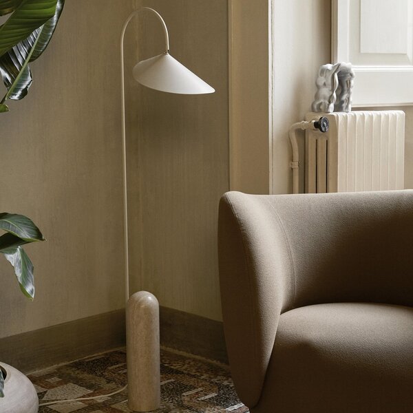 Ferm LIVING Arum Stojaca Lampa Cashmere - Obývacia izba | FAVI.sk
