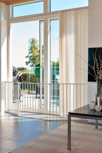 BEZPEČNOSTNÁ ZÁBRANA NA SCHOD Baby Dan - Izby pre bábätká, Online Only ...