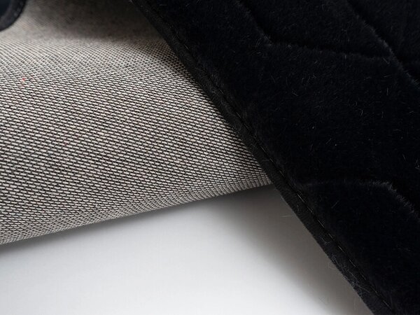 TZ Čierny obdĺžnikový koberec 3D Rabbit Rozmer: 80x150 cm | FAVI.sk